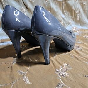 Naturalizer | Shoes | Naturalizer Gray Patent Leather Heels | Poshmark